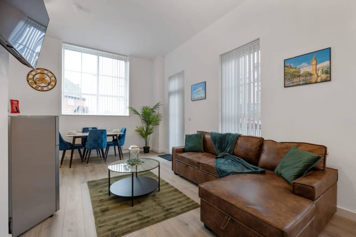 70 M² Apartment ∙ 2 Bedrooms ∙ 6 Guests - Belfast