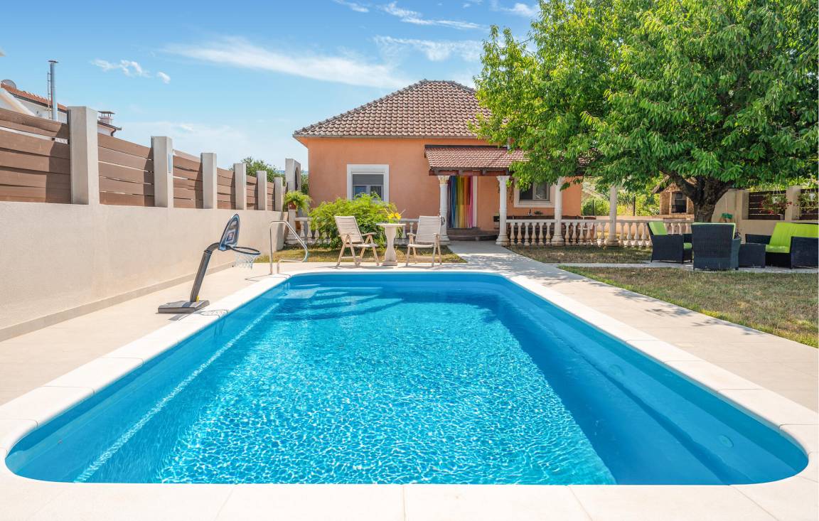 80 M² Maison De Vacances ∙ 3 Chambres ∙ 5 Personnes - Sinj