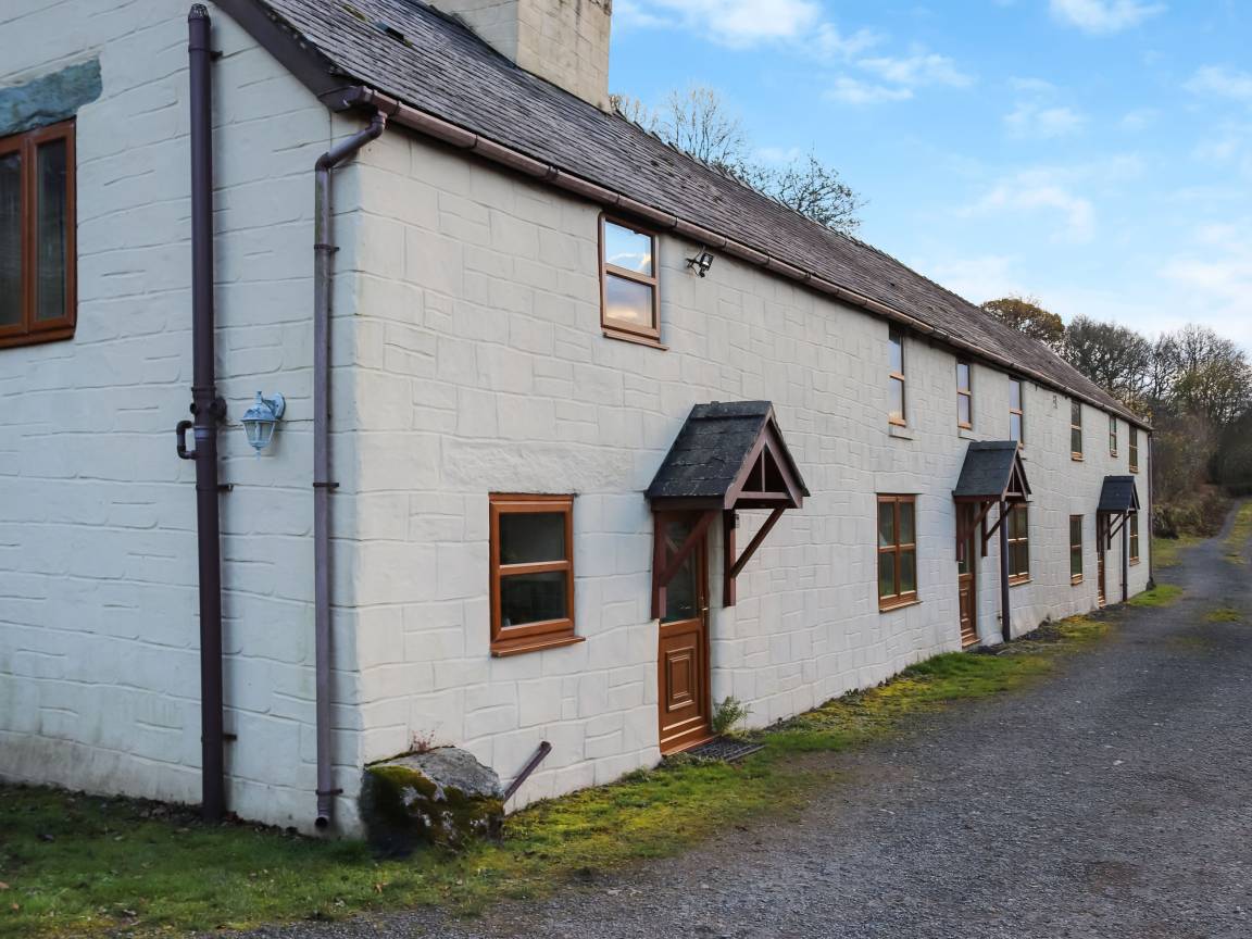 Cottage ∙ 5 Bedrooms ∙ 12 Guests - Penrhyndeudraeth