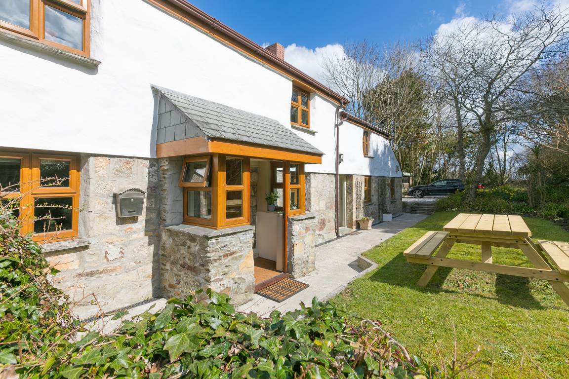 Cottage ∙ 2 Bedrooms ∙ 4 Guests - Perranporth