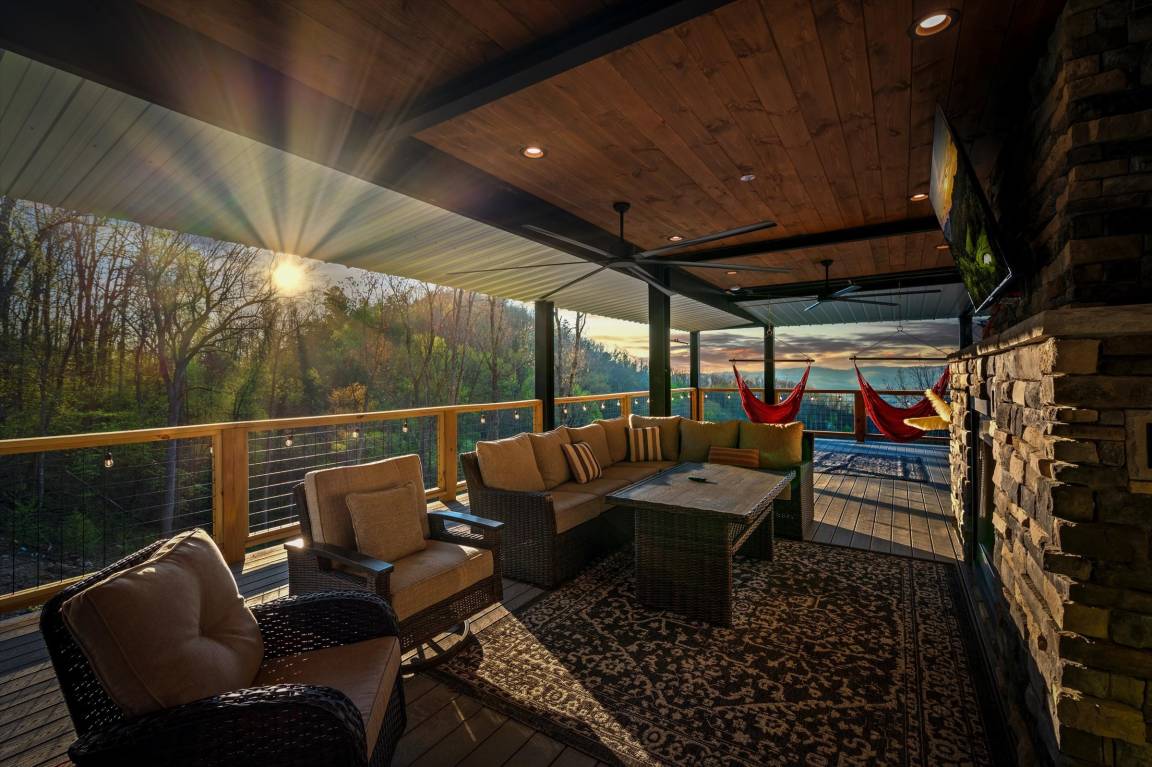 Cabin ∙ 2 Guests - Townsend, TN
