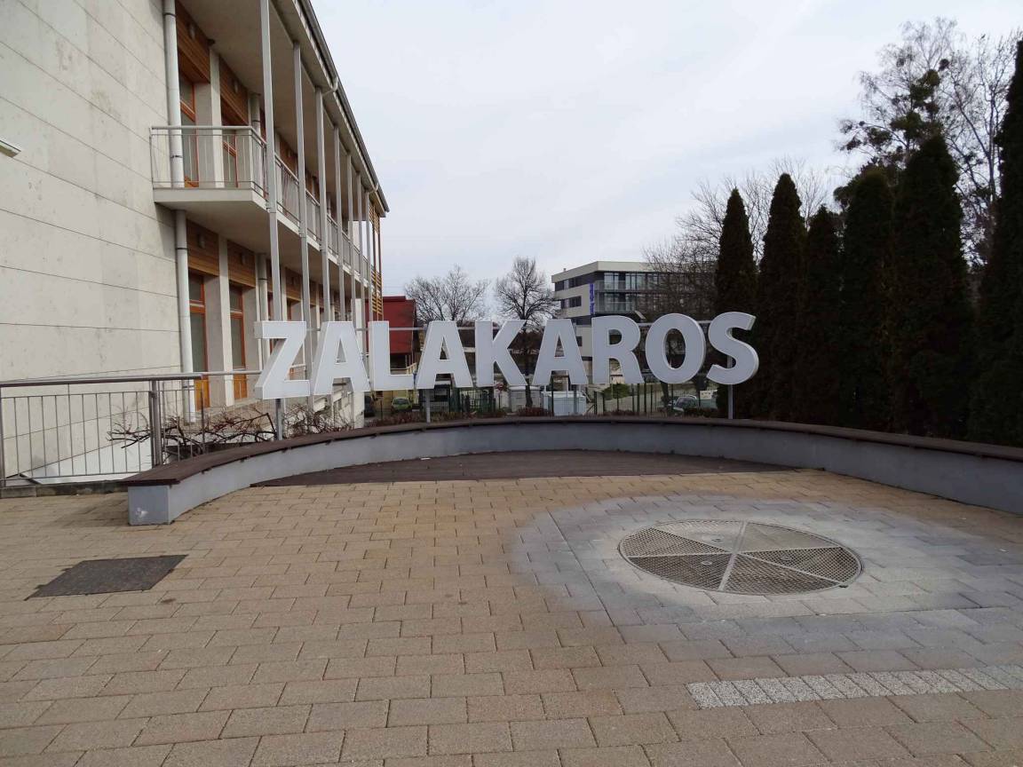 70 M² Ferienhaus ∙ 3 Schlafzimmer ∙ 6 Gäste - Zalakaros