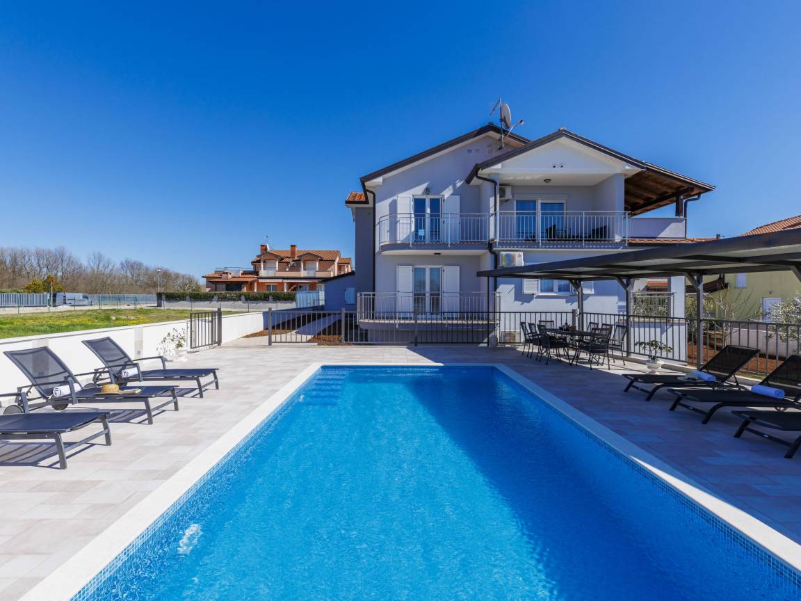 130 M² Apartment ∙ 2 Bedrooms ∙ 4 Guests - Strunjan