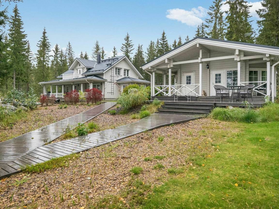 168 M² Talo ∙ 4 Makuuhuonetta ∙ 8 Vierasta - Kesälahti