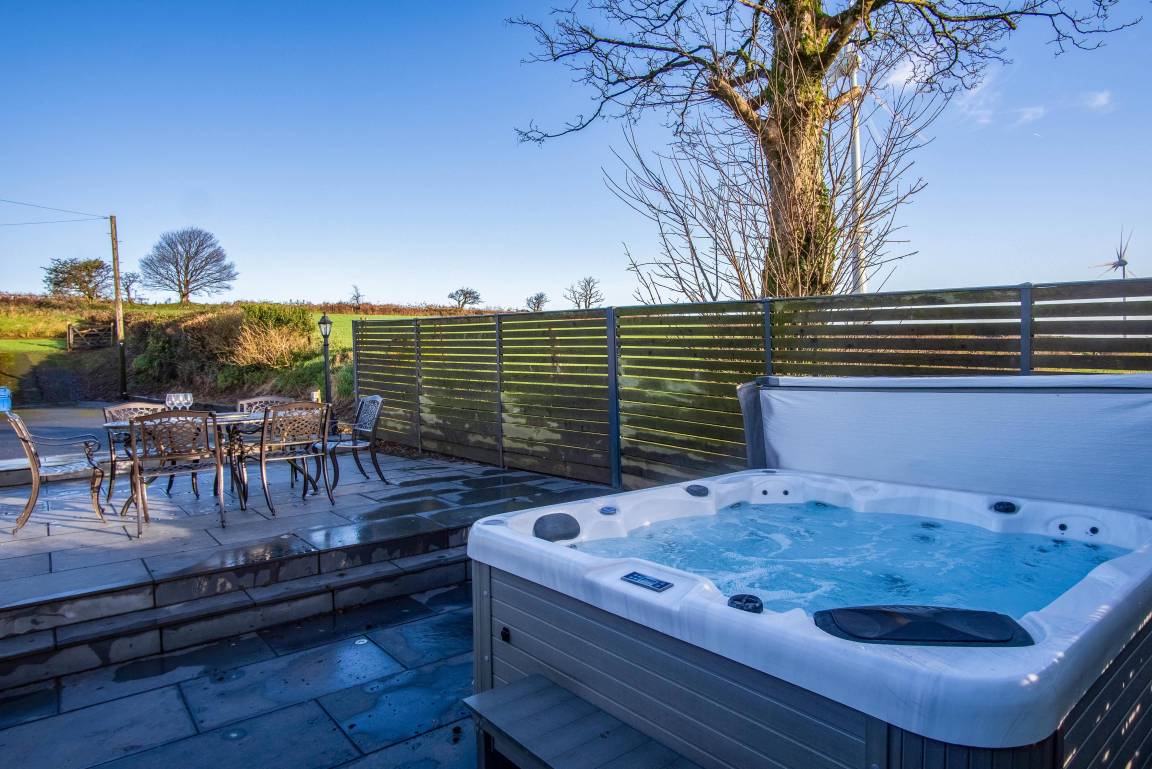 102 M² Cottage ∙ 3 Bedrooms ∙ 6 Guests - Narberth