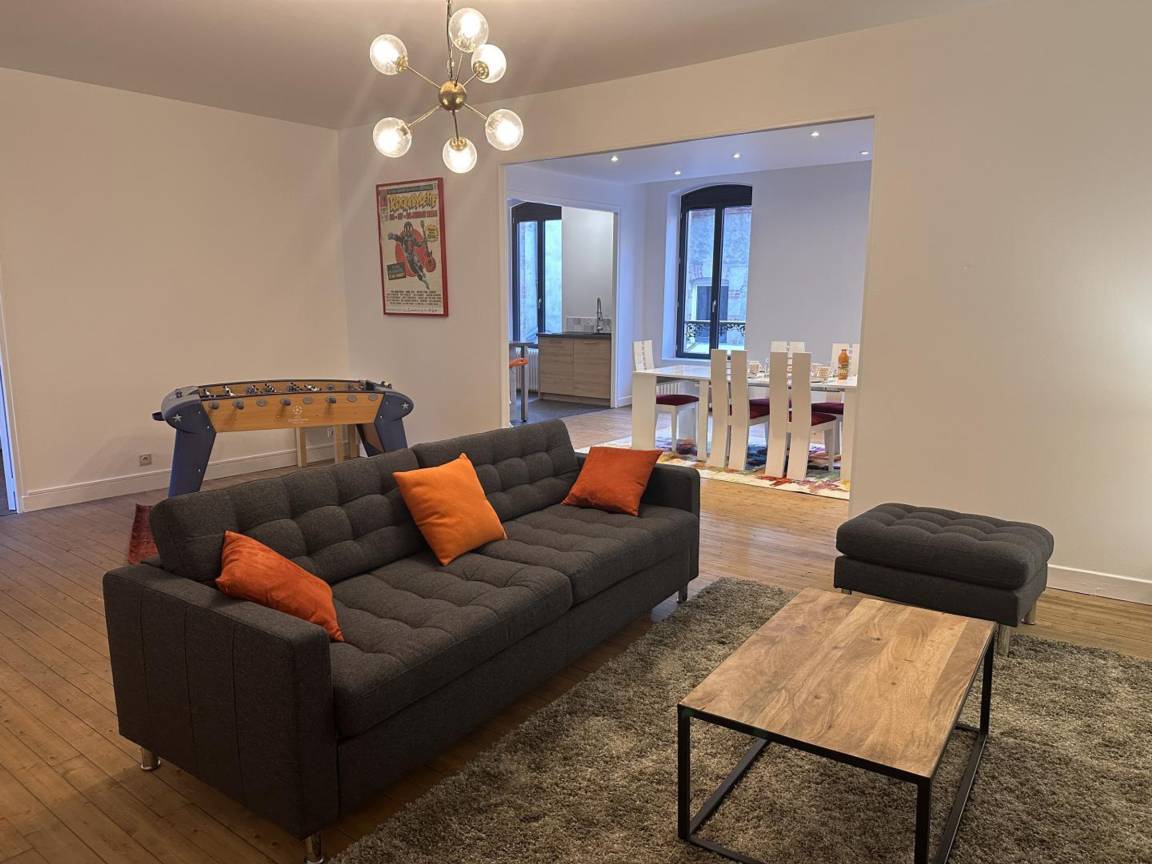 130 M² Apartment ∙ 2 Bedrooms ∙ 4 Guests - Moulins