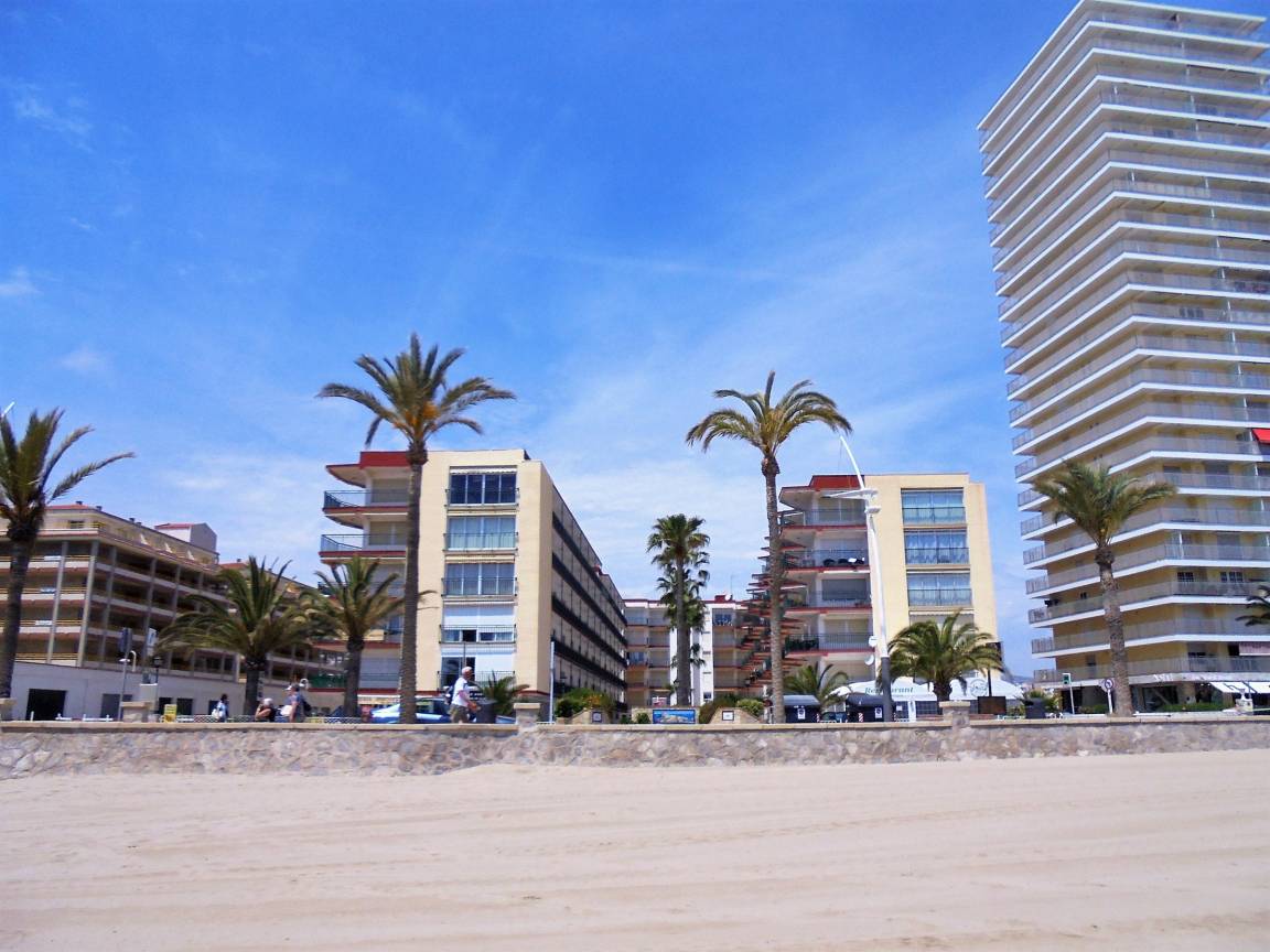 65 M² Apartamento ∙ 3 Habitaciones ∙ 6 Huéspedes - Vinaròs
