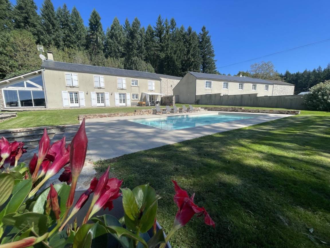 230 M² Mökki ∙ 5 Makuuhuonetta ∙ 9 Vierasta - Pont-de-Larn