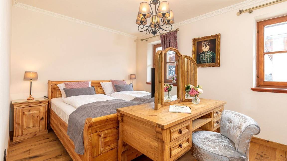 75 M² Ferienwohnung ∙ 1 Schlafzimmer ∙ 4 Gäste - Reit