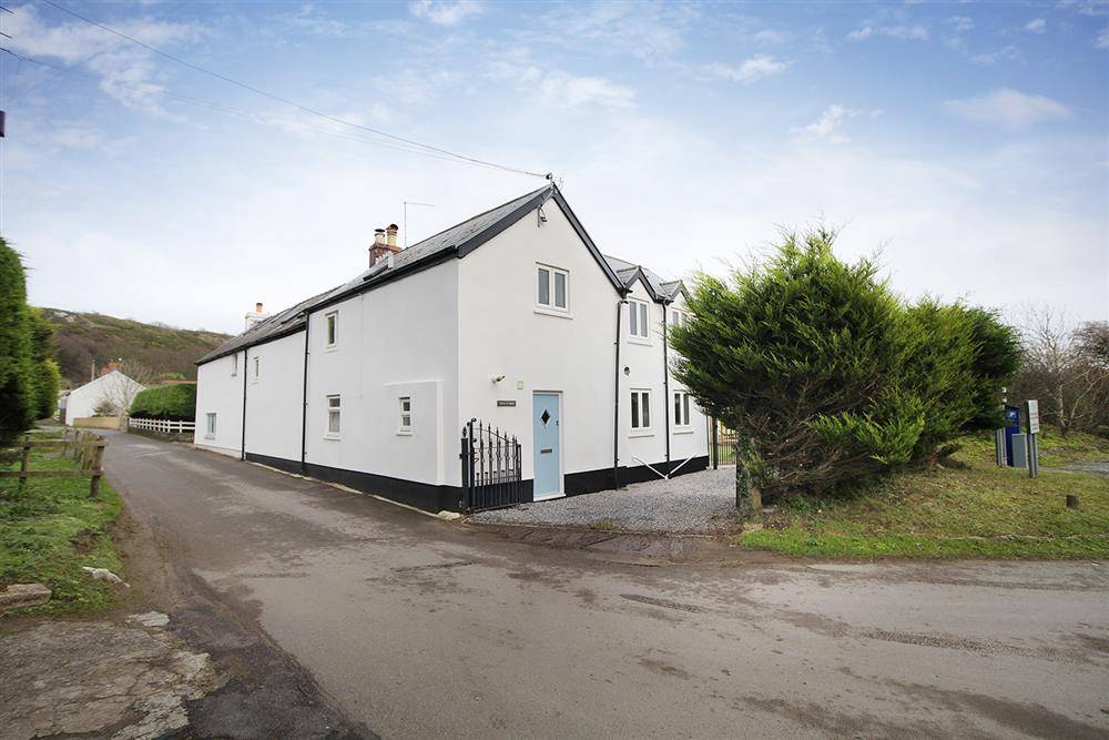 Cottage ∙ 4 Bedrooms ∙ 8 Guests - Rhossili