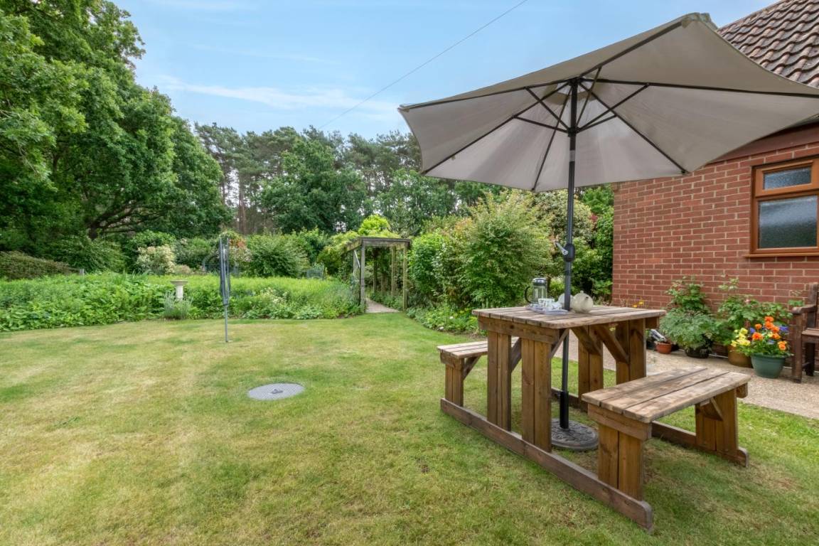 House ∙ 1 Bedroom ∙ 2 Guests - Holt