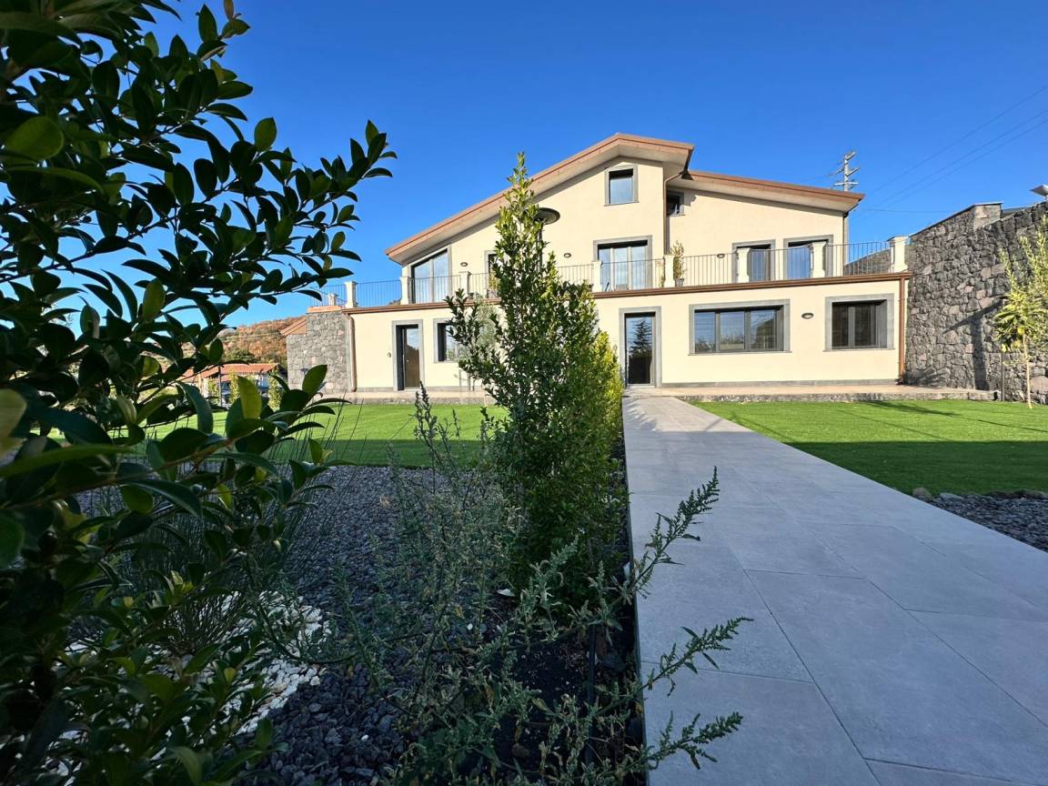 110 M² Casa Rural ∙ 2 Habitaciones ∙ 6 Huéspedes - Acireale