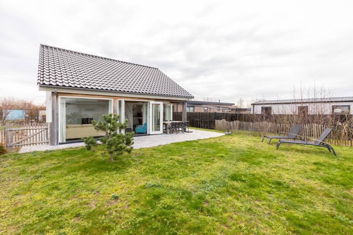 85 M² Chalet ∙ 3 Bedrooms ∙ 6 Guests - Renesse