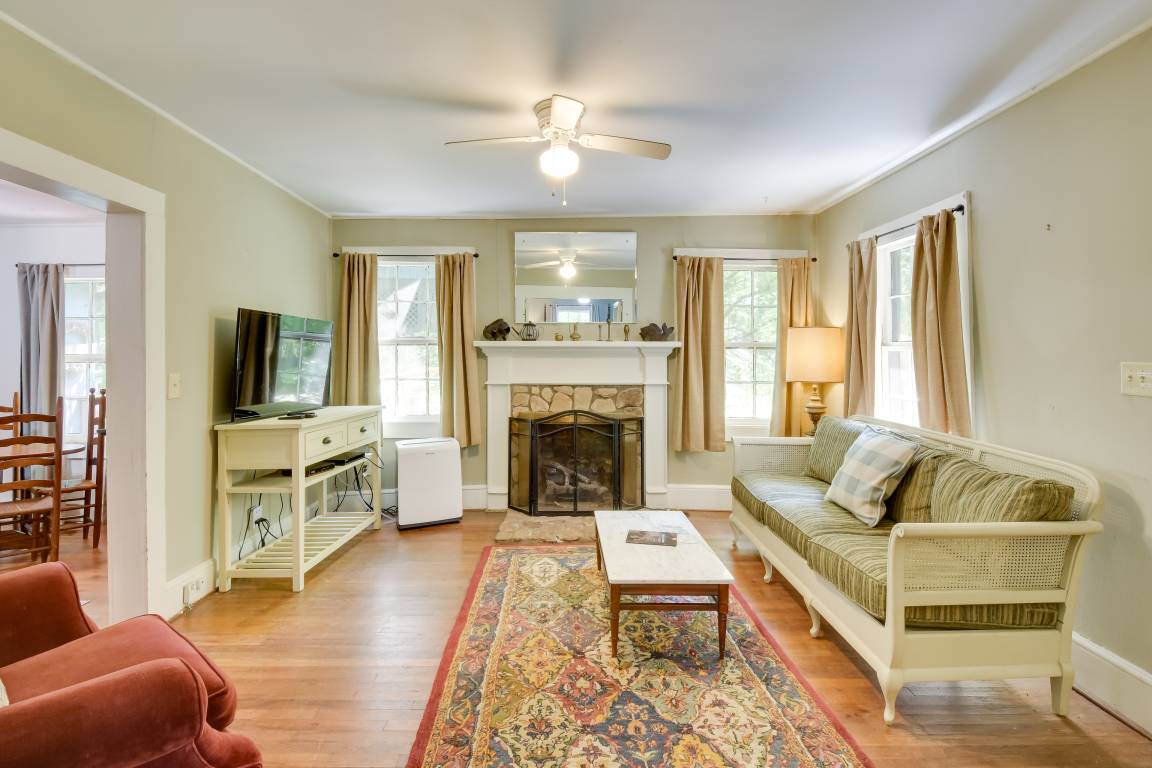 102 M² Cottage ∙ 3 Bedrooms ∙ 6 Guests - Table Rock State Park, Pickens