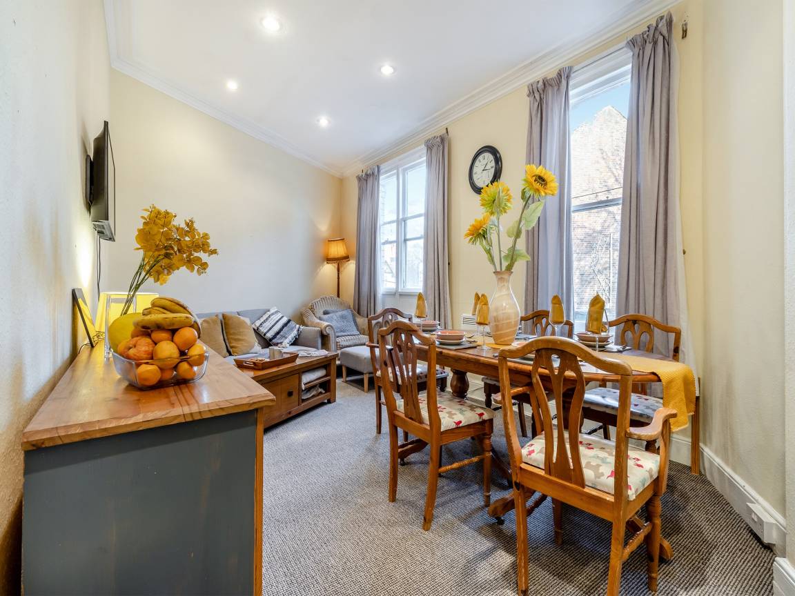 Cottage ∙ 2 Bedrooms ∙ 4 Guests - Cheshire