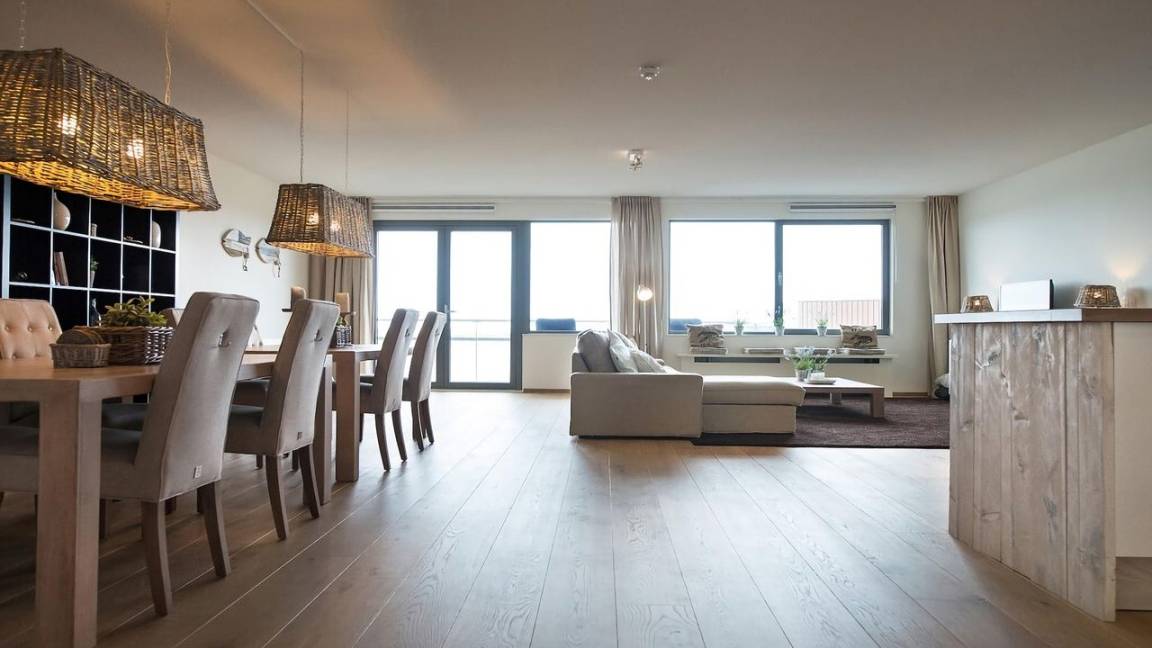 153 M² Apartment ∙ 2 Bedrooms ∙ 4 Guests - The Hague