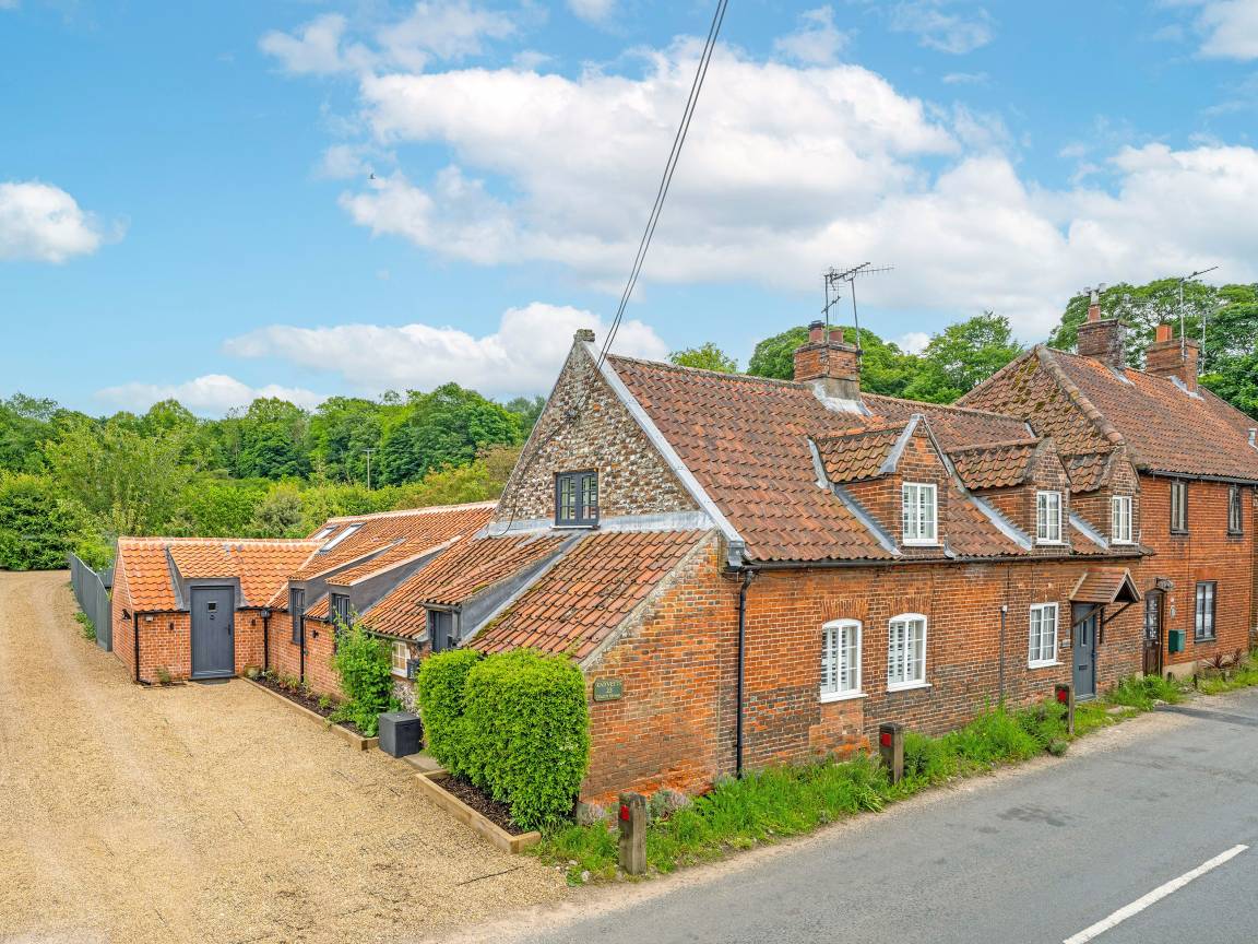 Cottage ∙ 3 Bedrooms ∙ 6 Guests - Brancaster