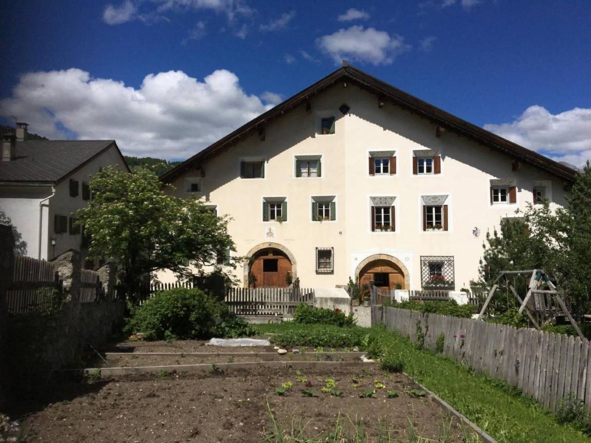 50 M² Apartment ∙ 1 Bedroom ∙ 2 Guests - Zuoz