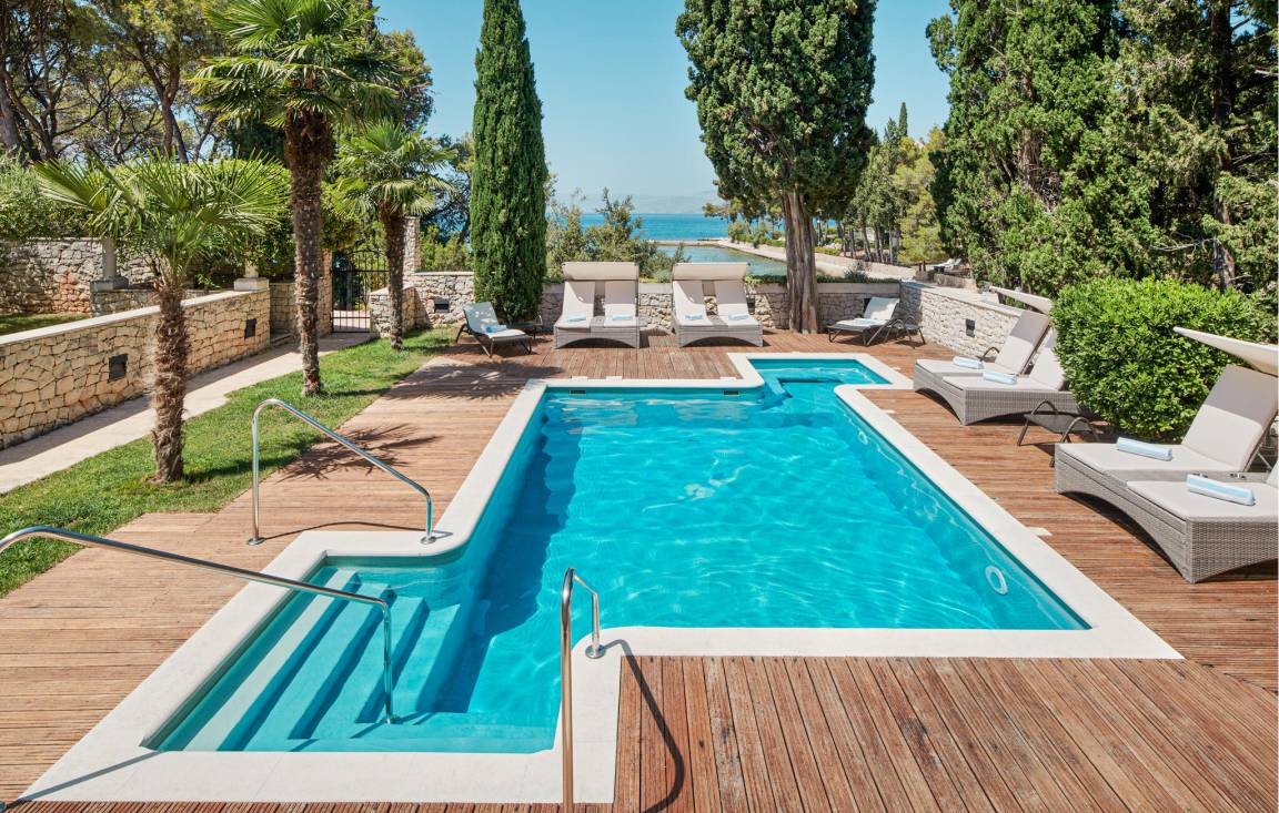 750 M² House ∙ 6 Bedrooms ∙ 12 Guests - Supetar