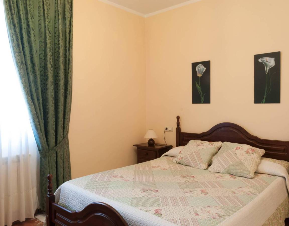 100 M² Ferienhaus ∙ 4 Schlafzimmer ∙ 8 Gäste - Barruelo de Santullán