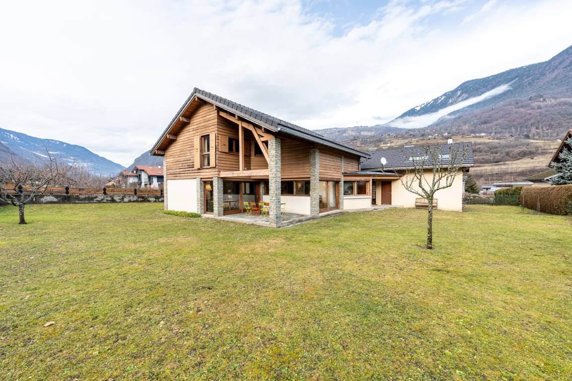 200 M² Chalet ∙ 5 Bedrooms ∙ 12 Guests - Saint-François-Longchamp