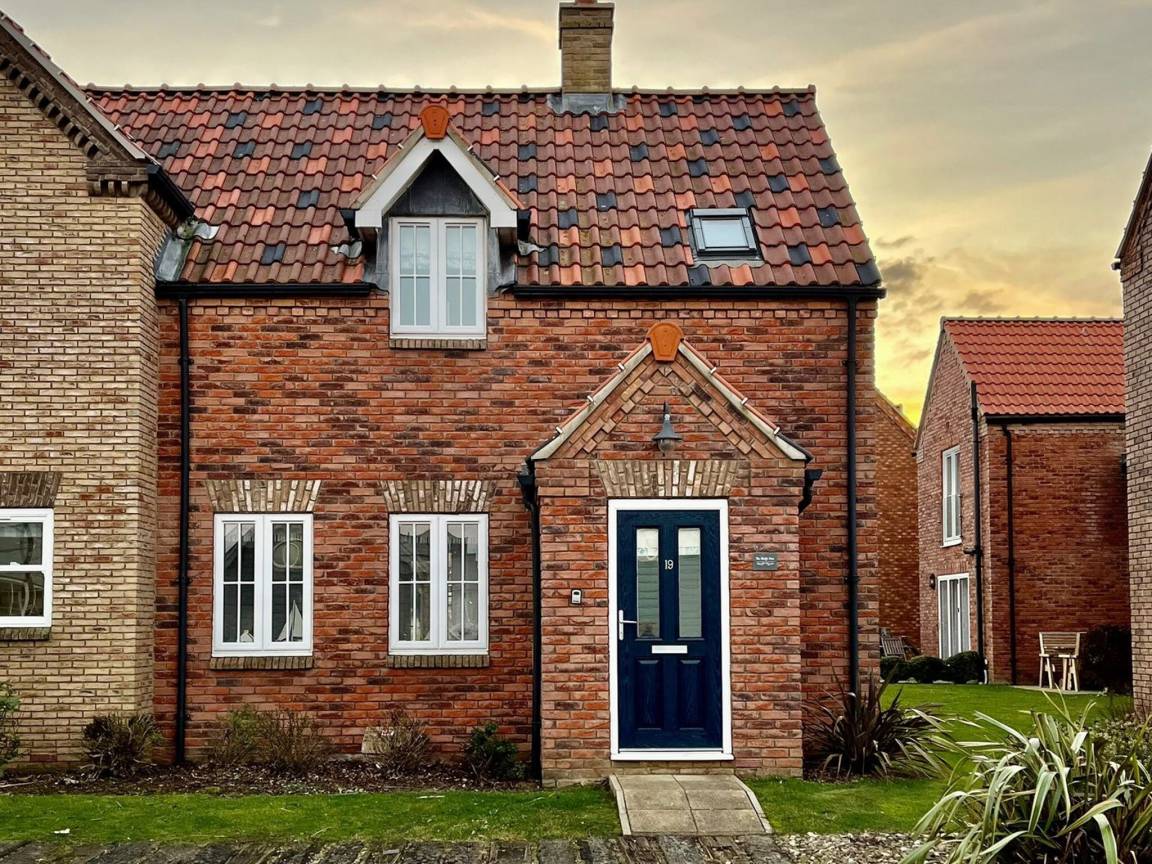 Cottage ∙ 2 Bedrooms ∙ 4 Guests - Filey
