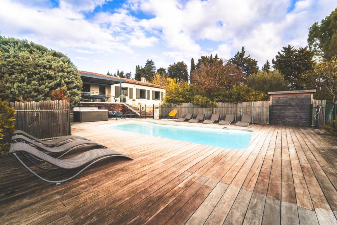 Gîte ∙ 6 Bedrooms ∙ 15 Guests - Pyrenees