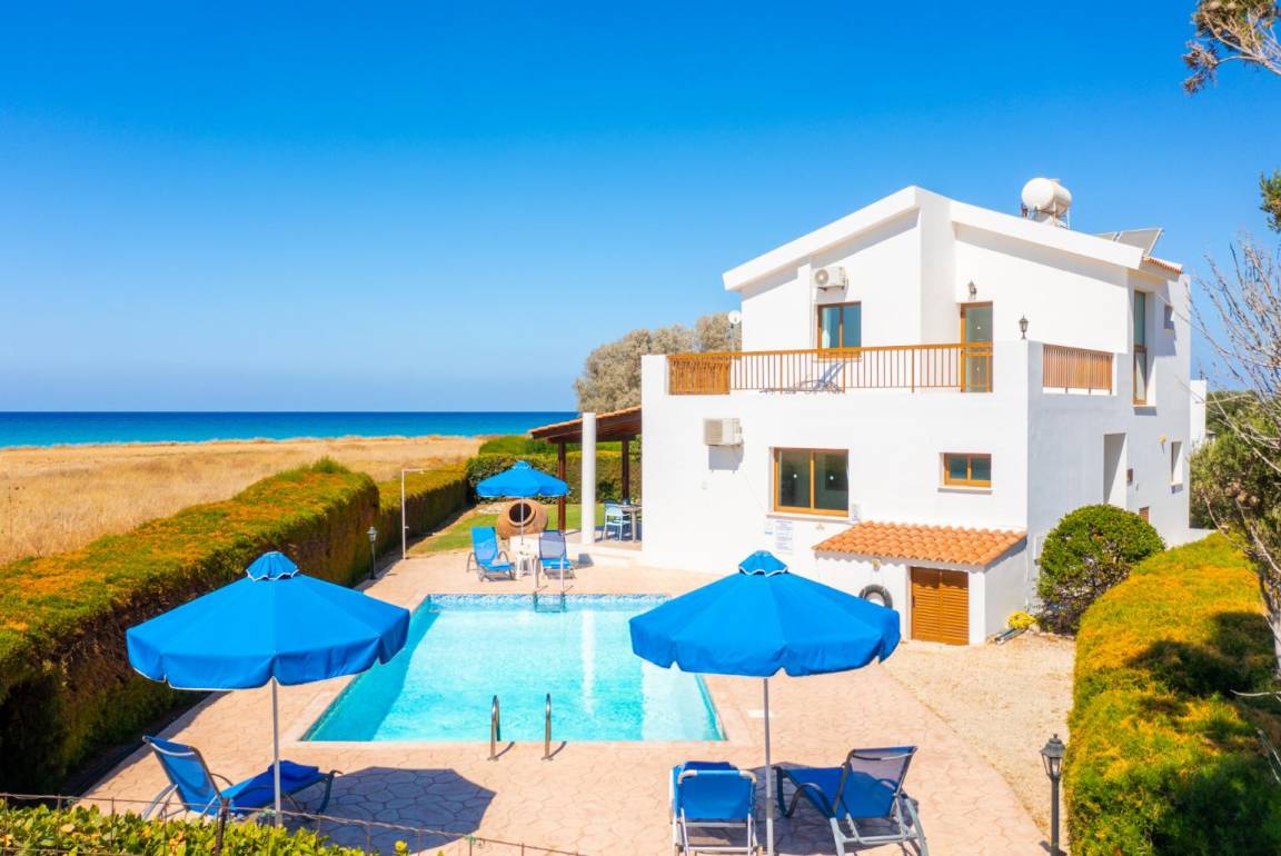 145 M² Villa ∙ 3 Bedrooms ∙ 6 Guests - Argaka