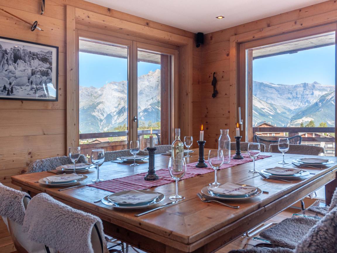 166 M² Apartment ∙ 4 Bedrooms ∙ 8 Guests - Canton of Valais