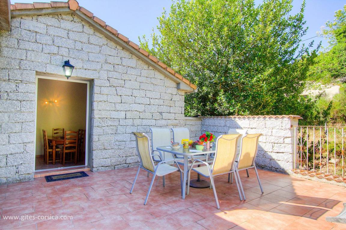 70 M² Gîte ∙ 2 Bedrooms ∙ 4 Guests - Corsica