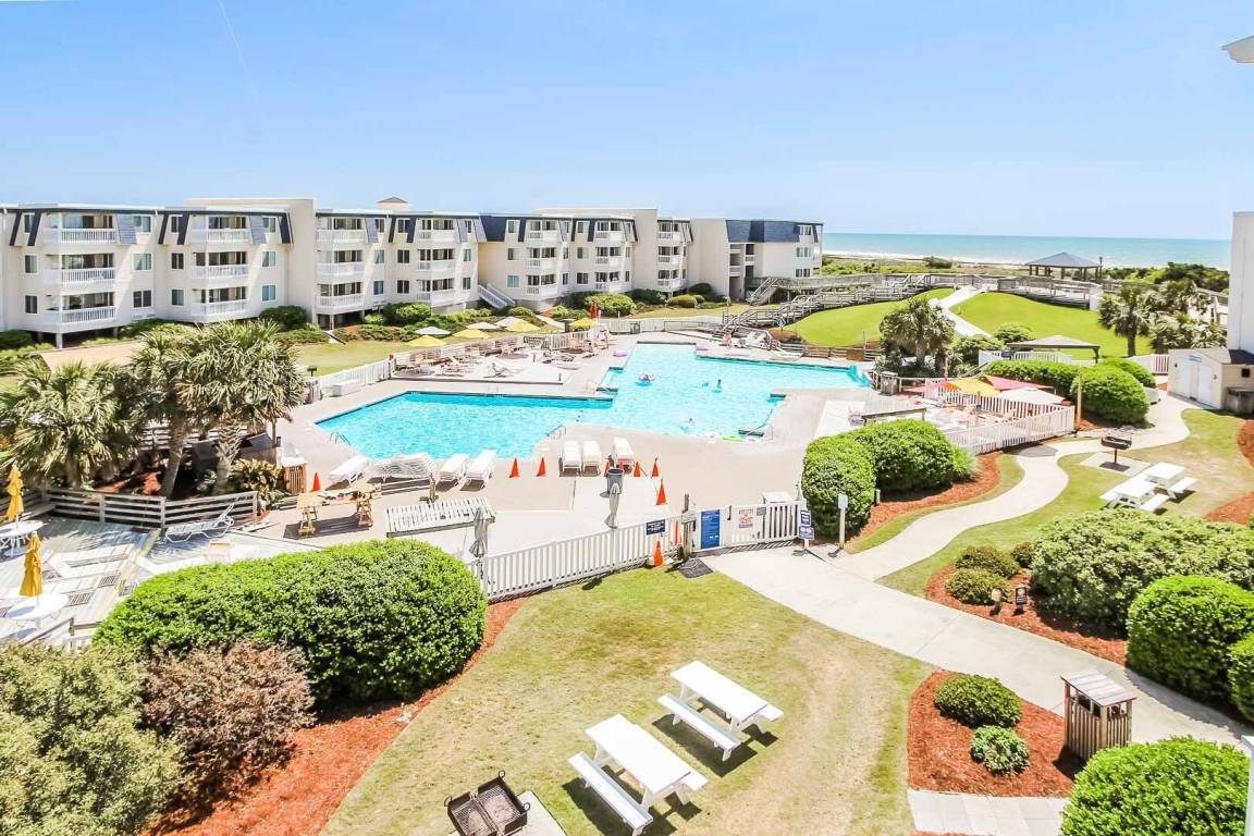 Condo ∙ 2 Bedrooms ∙ 6 Guests - Morehead City, NC