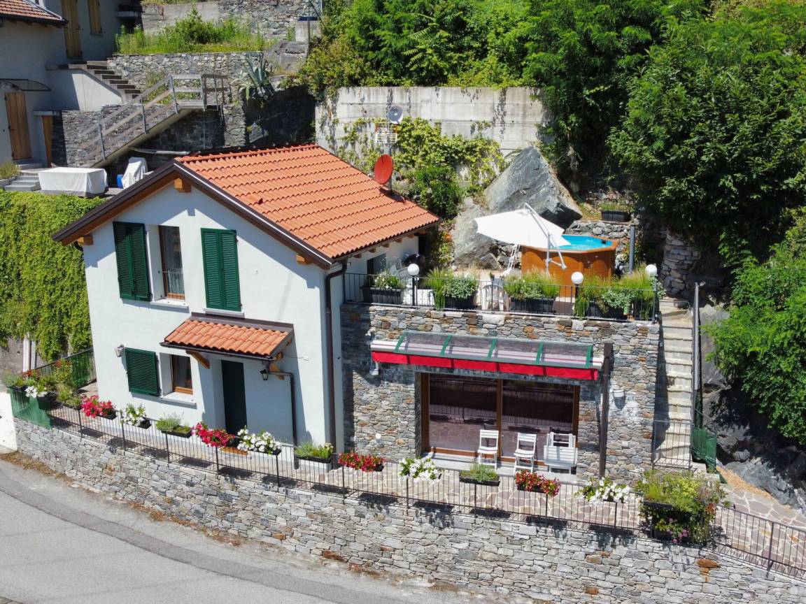 100 M² Villa ∙ 2 Slaapkamers ∙ 6 Gasten - Livo