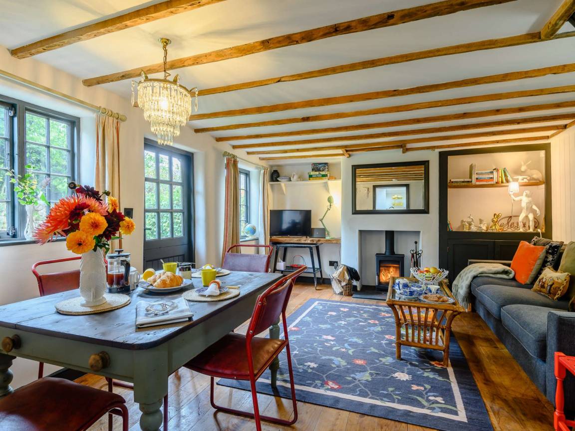 Cottage ∙ 1 Bedroom ∙ 2 Guests - Burton Bradstock