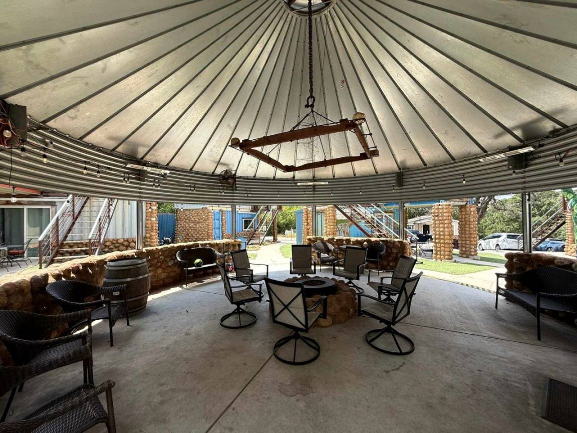 House ∙ 1 Bedroom ∙ 3 Guests - Medicine Park, OK