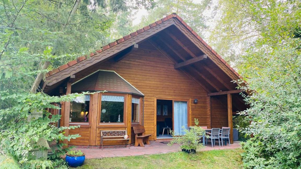 100 M² Ferienhaus ∙ 3 Schlafzimmer ∙ 6 Gäste - Rastede