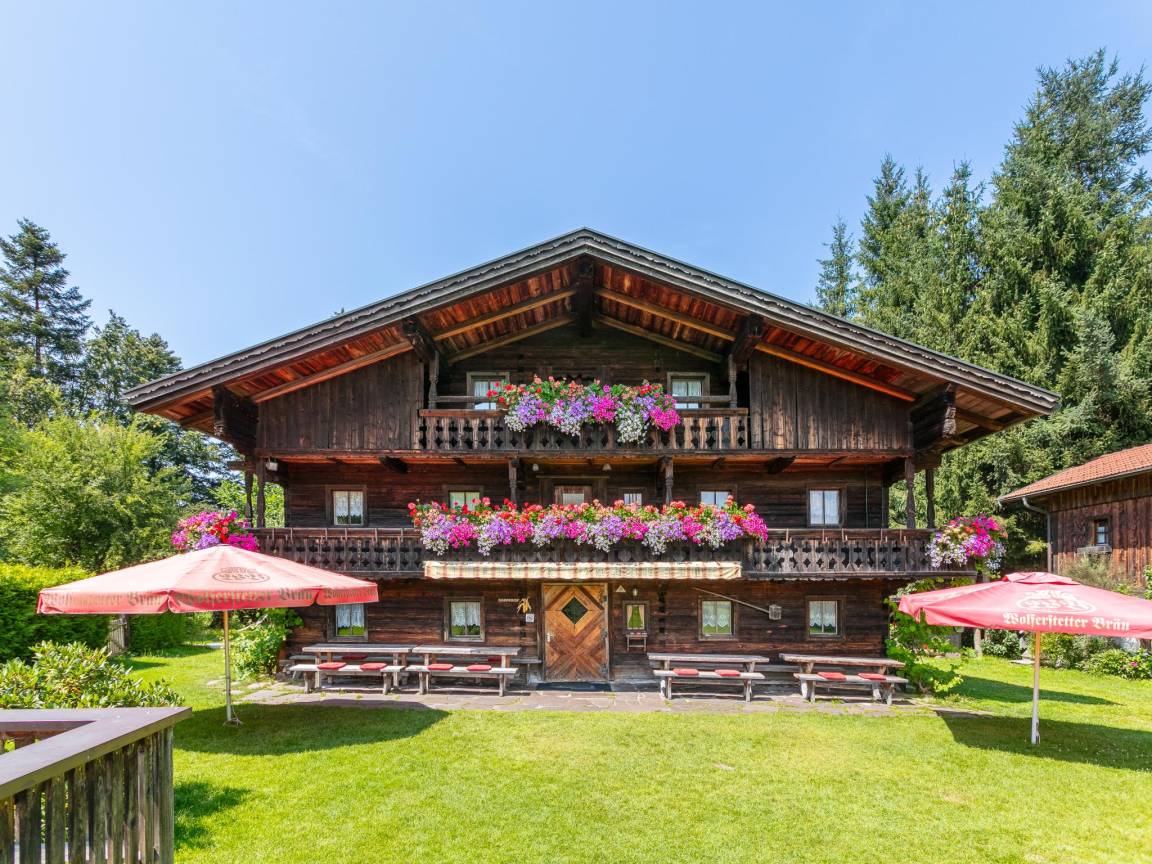300 M² Ferienhaus ∙ 7 Schlafzimmer ∙ 20 Gäste - Söll