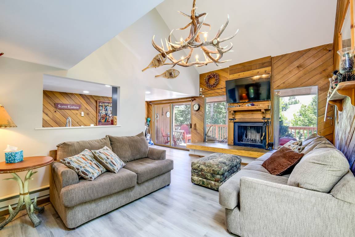 111 M² Apartment ∙ 2 Bedrooms ∙ 9 Guests - Brian Head, UT