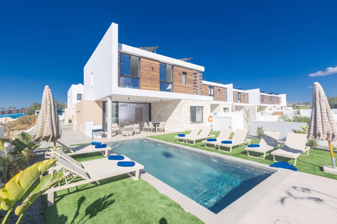 Cottage ∙ 5 Bedrooms ∙ 11 Guests - Cyprus