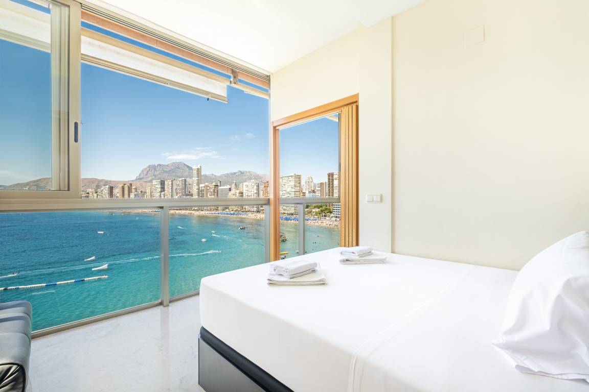 60 M² Apartamento ∙ 2 Habitaciones ∙ 6 Huéspedes - Benidorm