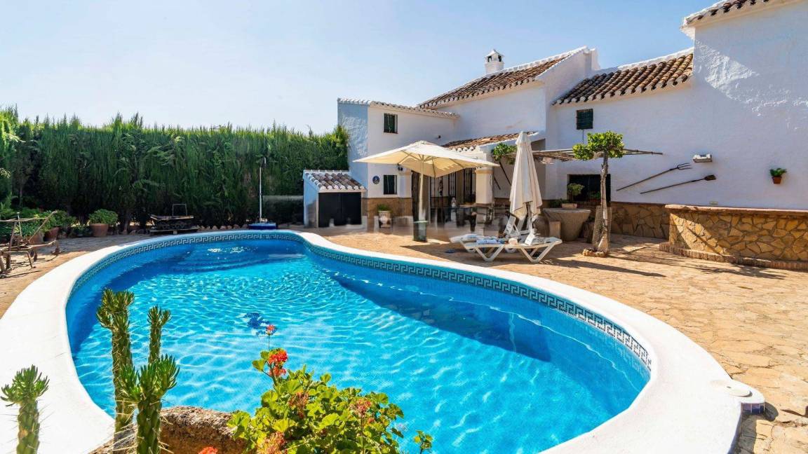 143 M² House ∙ 4 Bedrooms ∙ 13 Guests - Antequera