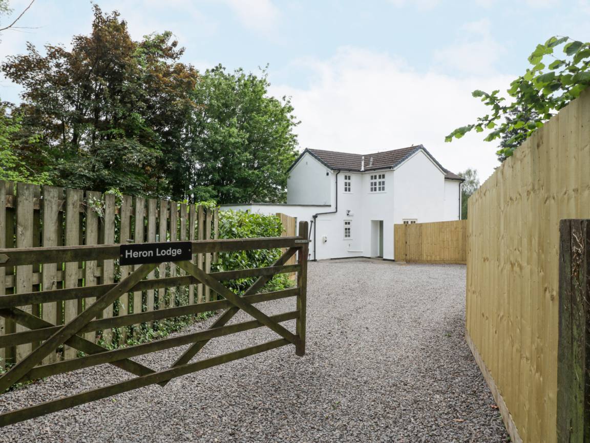 Cottage ∙ 3 Bedrooms ∙ 6 Guests - Herefordshire