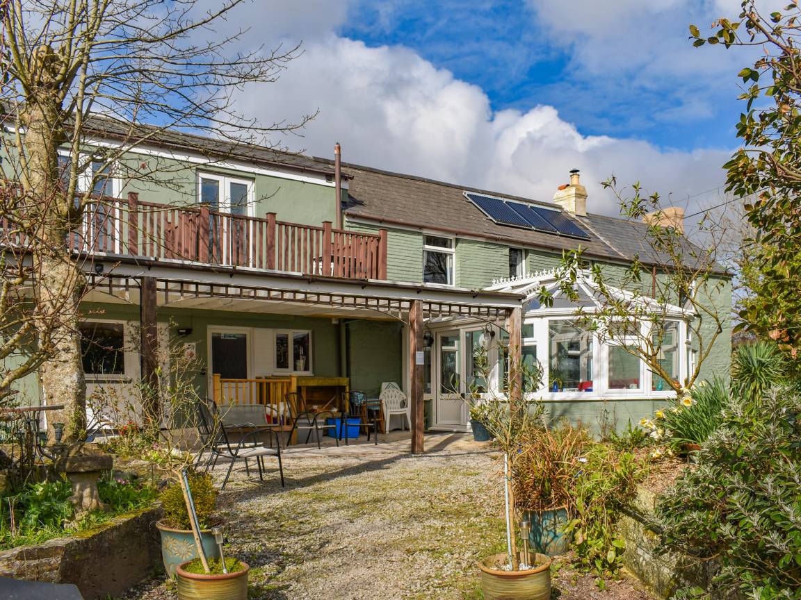 Cottage ∙ 9 Bedrooms ∙ 16 Guests - St Agnes