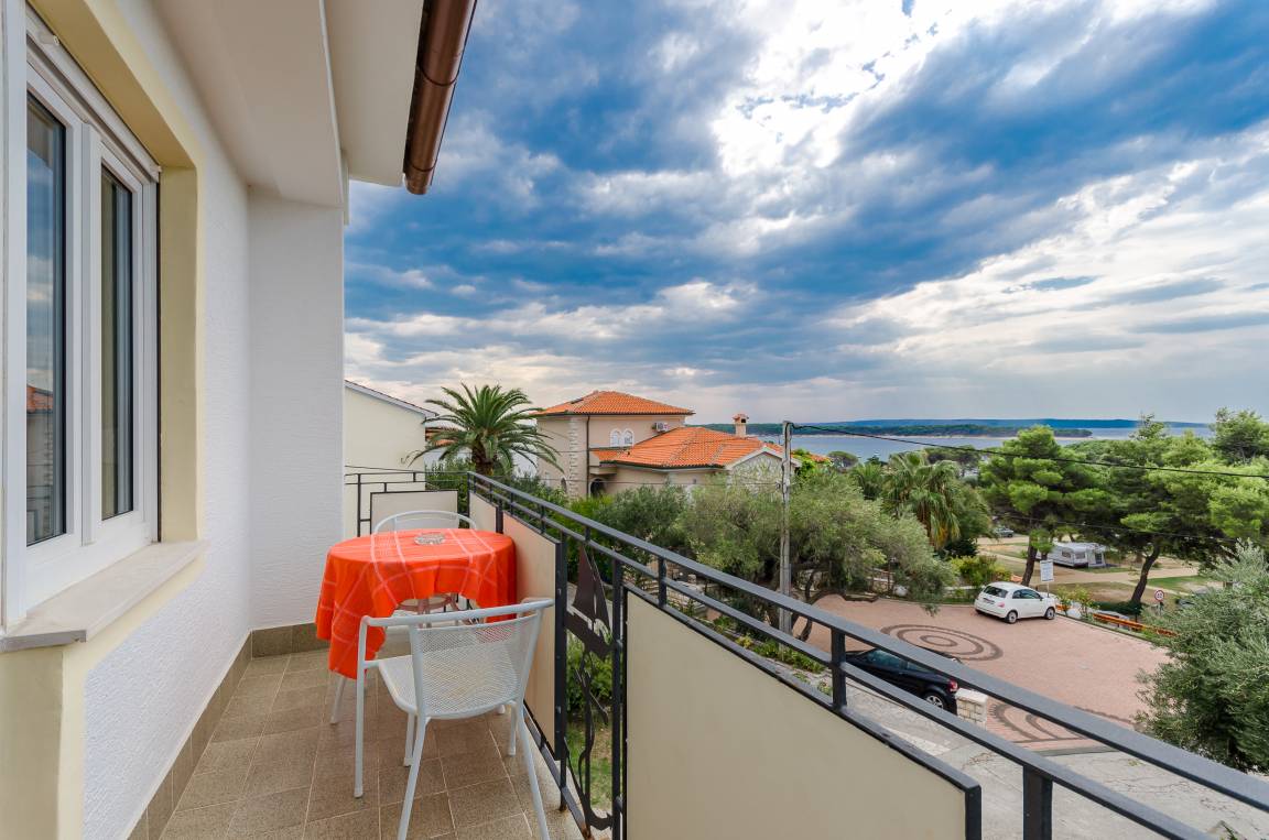65 M² Apartment ∙ 2 Bedrooms ∙ 5 Guests - Rab