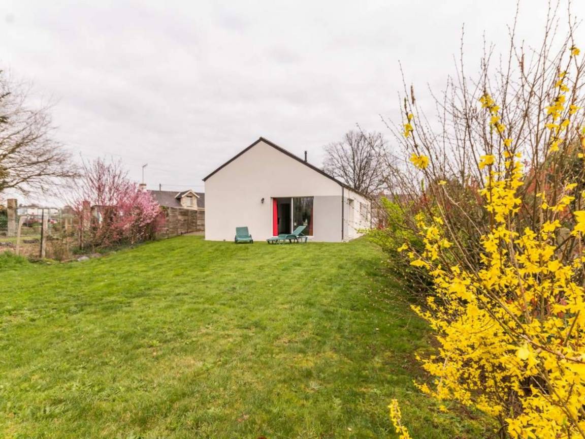 91 M² Cottage ∙ 3 Bedrooms ∙ 6 Guests - Blain