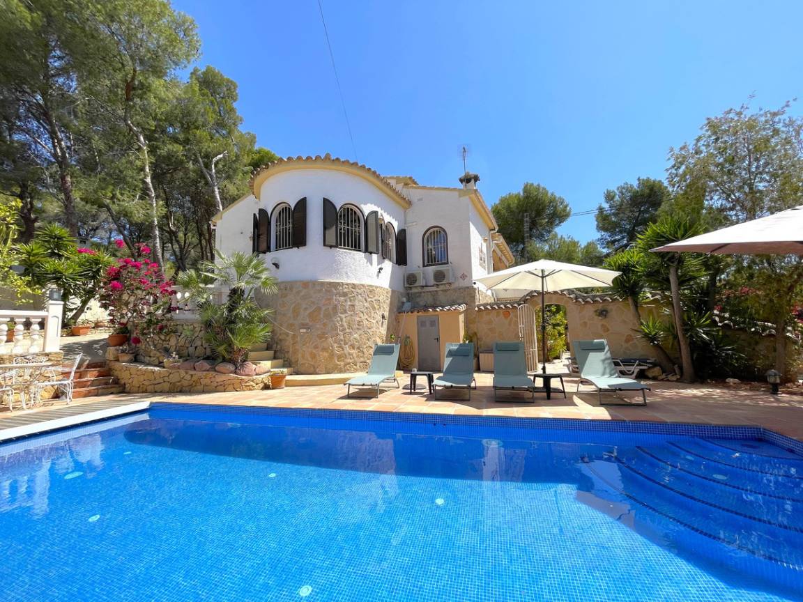 321 M² Villa ∙ 5 Bedrooms ∙ 8 Guests - Moraira