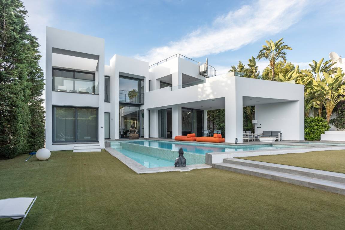 520 M² Maison De Vacances ∙ 4 Chambres ∙ 8 Personnes - Santa Eulària des Riu