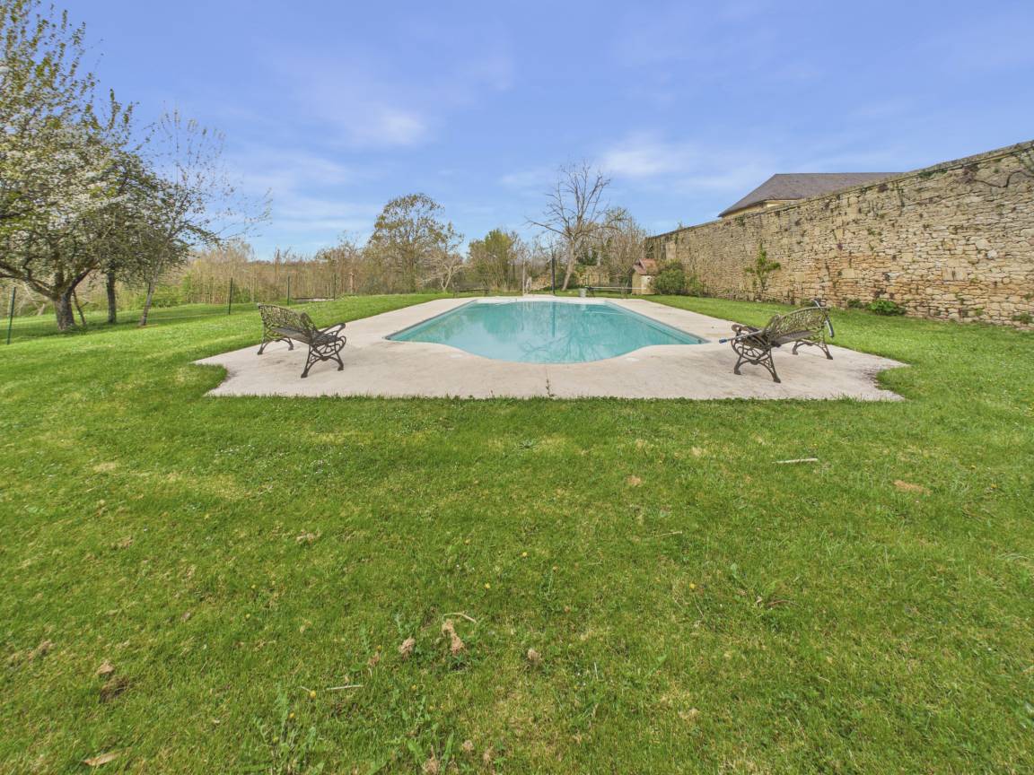 140 M² Landhaus ∙ 2 Schlafzimmer ∙ 9 Gäste - Montignac