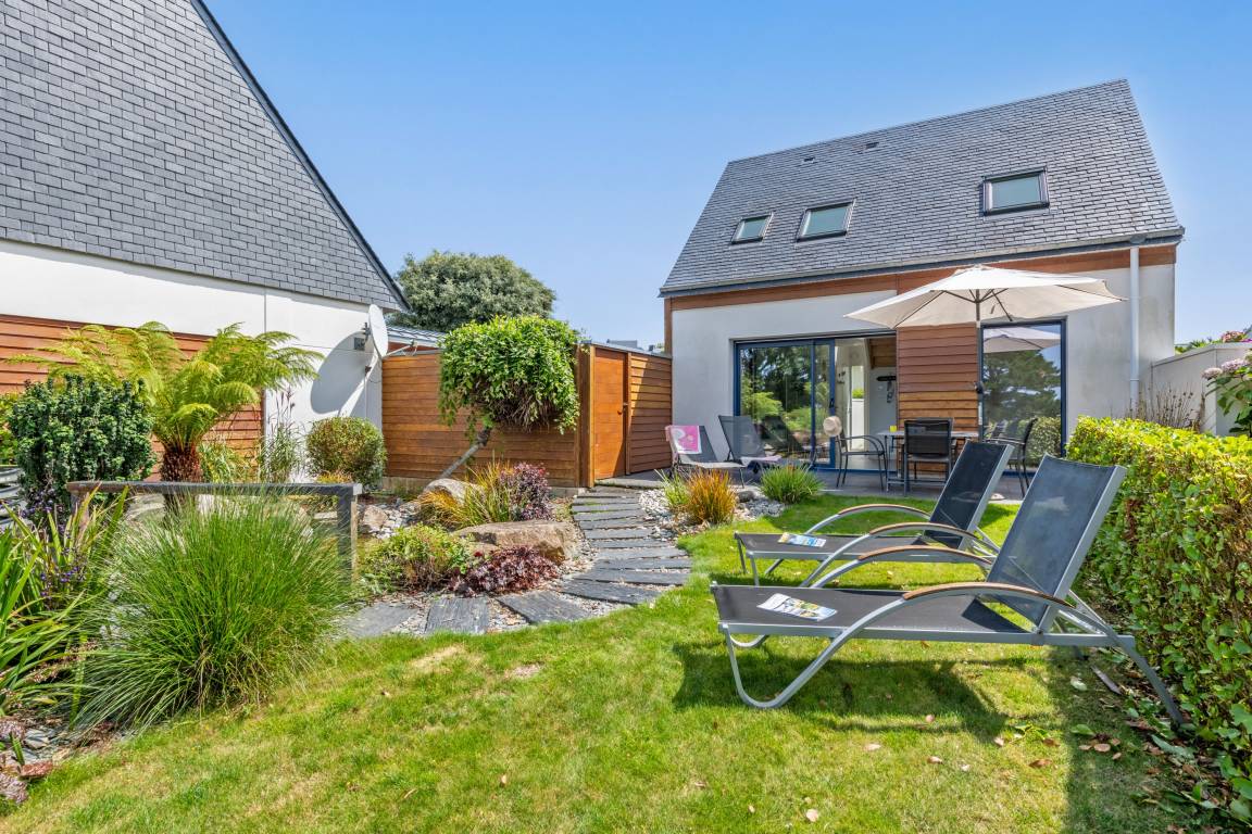 80 M² Maison De Vacances ∙ 2 Chambres ∙ 4 Personnes - Carantec