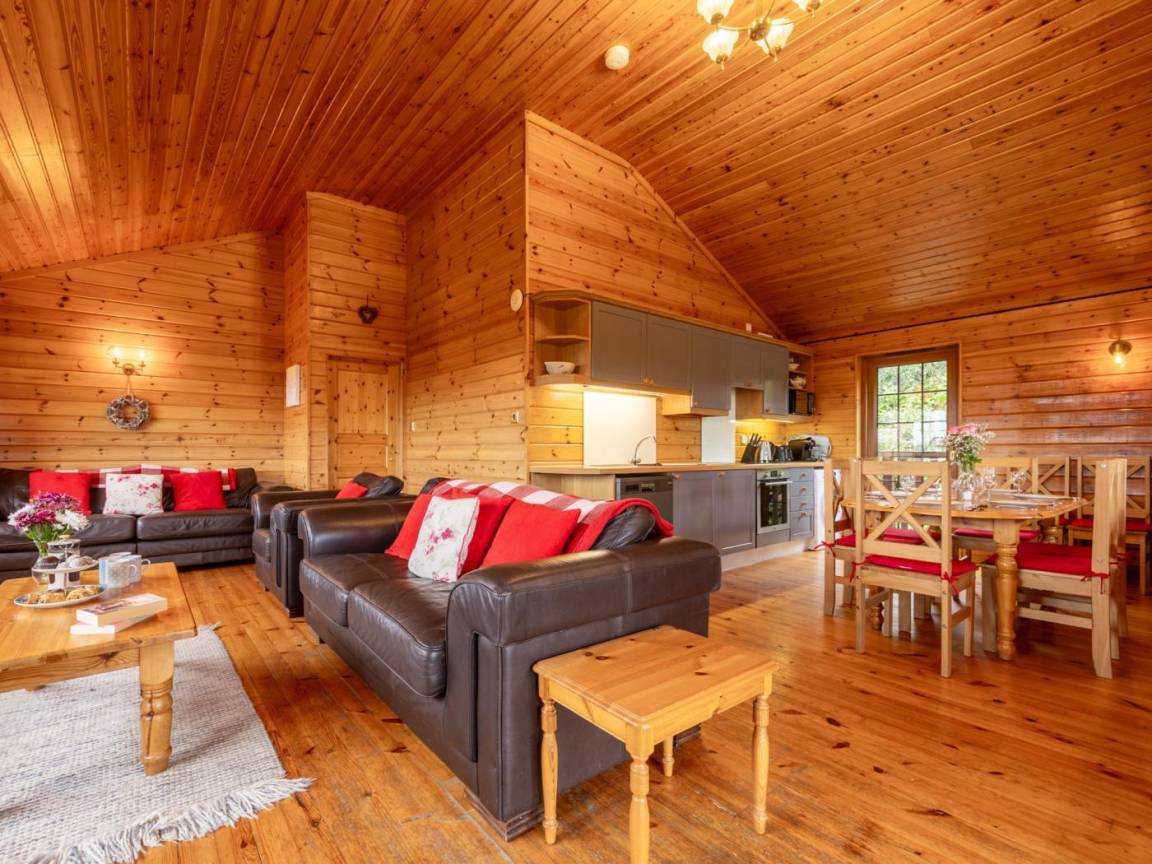 Lodge ∙ 4 Bedrooms ∙ 8 Guests - Cornwall