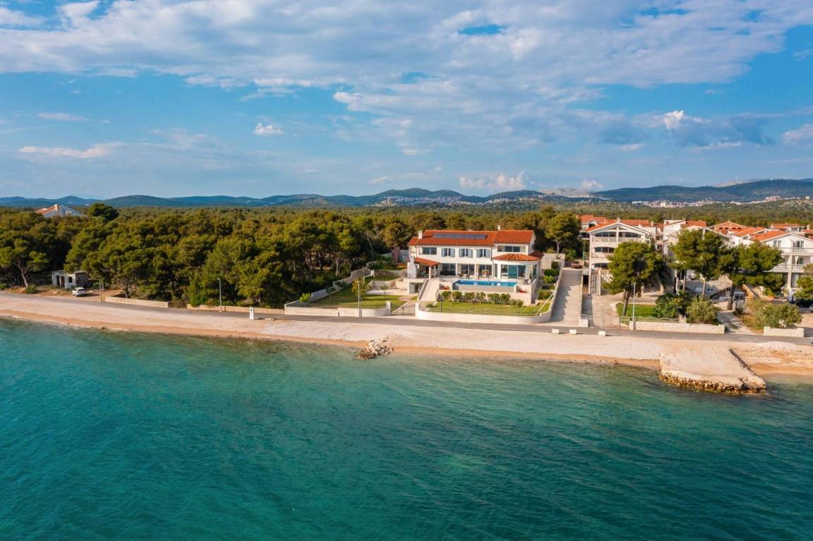 1000 M² Villa ∙ 6 Chambres ∙ 12 Personnes - Šibenik